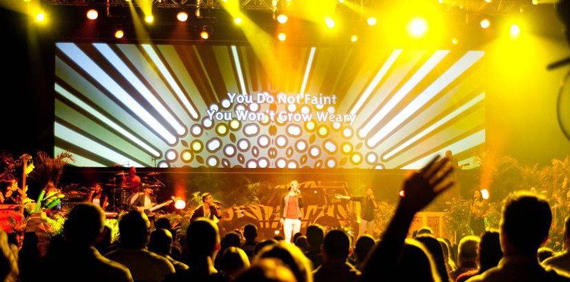 6 Creative Church Video Projector Design Techniques | Vibe